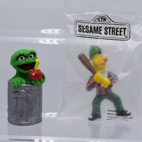 Sesame Street | Toys | Vintage Sesame Street 2 Pvc Figurines 98s Henson ...